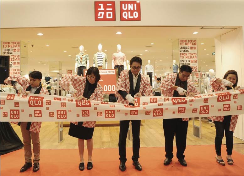 Lowongan Kerja Fresh Graduate PT Fast Retailing Indonesia (UNIQLO ...